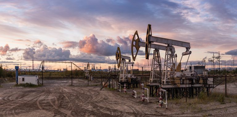 A Guide to Invest in Upstream Oil and Gas Projects | MAIN OAK CAPITAL